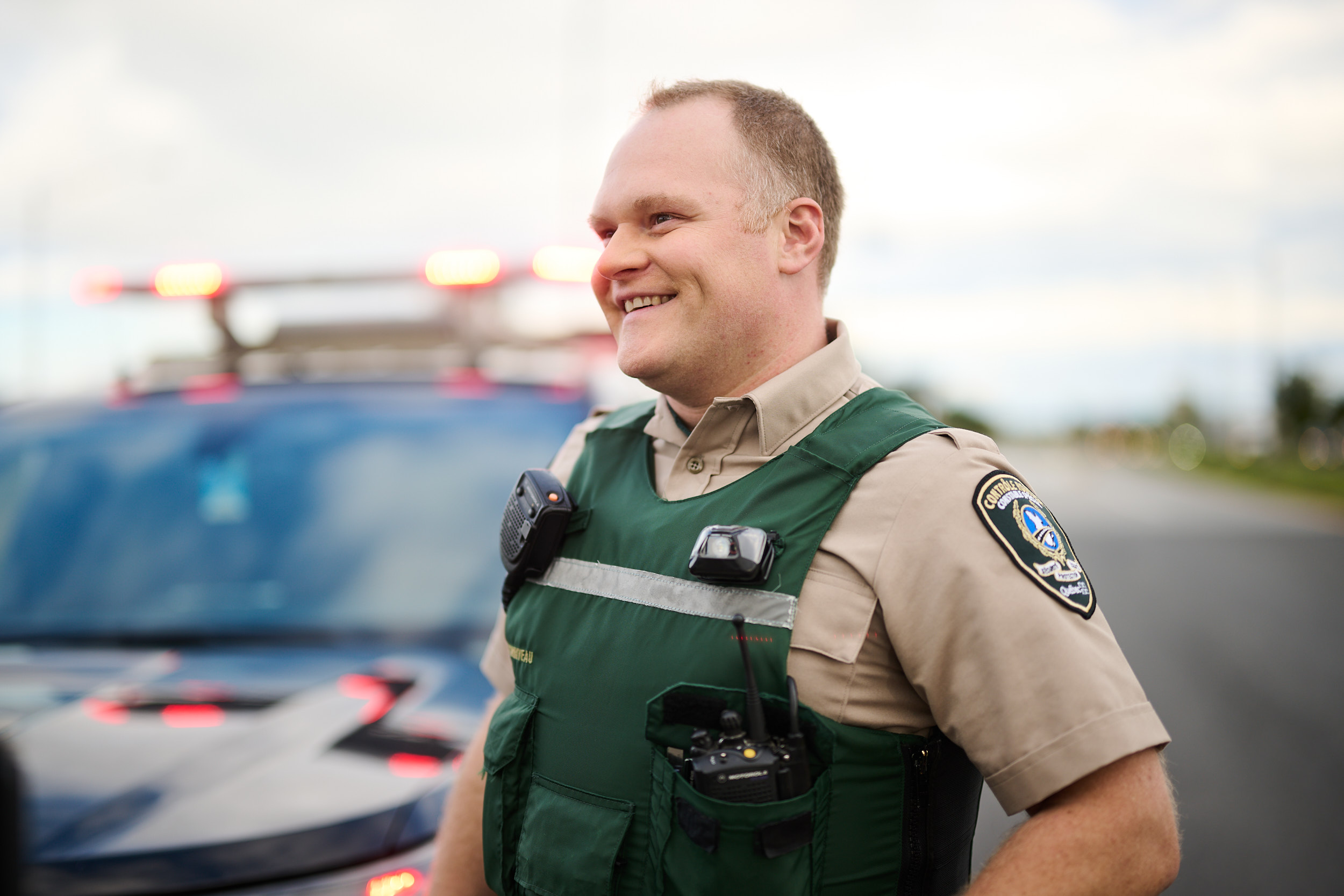 Vidéo : Les contrôleurs routiers risquent leur vie pour protéger la ...